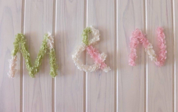 『3文字』ゆらゆらイニシャルプリザーブドフラワー プリザーブドフラワー yoki_yoki 通販 2967099｜Creema(クリーマ)