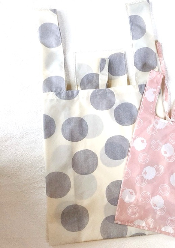 ポケット&紐付き 肩がけ可能♪ 撥水たためるエコバッグ エコバッグ・サブバッグ Sweet rose 通販 11855235｜Creema(クリーマ)