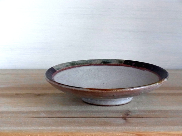 白マットの小皿 小皿 ネコノマド 通販 3568325｜Creema(クリーマ)