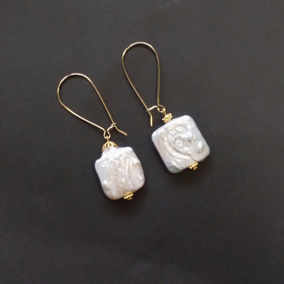 square baroque pearl : ピアス ピアス（フック・チェーン） のりたまご 通販｜Creema(クリーマ)