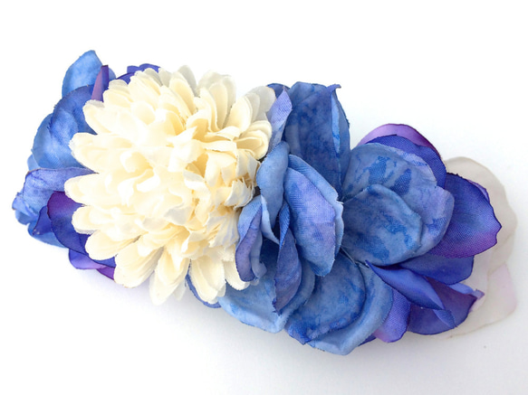 マムとアジサイのバレッタ アイボリー×ブルーミックス バレッタ North Little Nest 通販｜Creema(クリーマ)