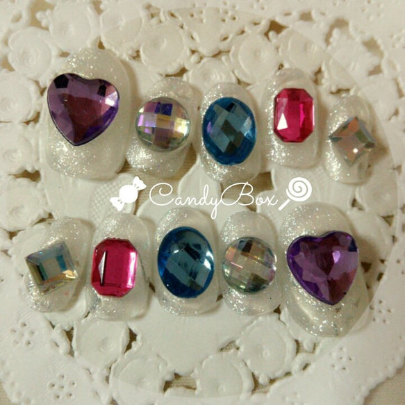 ⑤種類の大粒ジュエリー*ジェルネイルチップ ネイルチップ（つけ爪） *choco* 通販｜Creema(クリーマ) 2604374