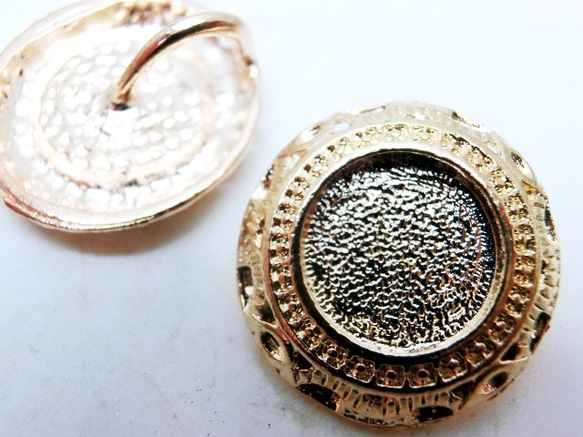 再々販 10mmラウンドカボション用裏ループ付モールドセッティング（KCゴールド）ミール皿 金具・チェーン JollyJewel creema ...