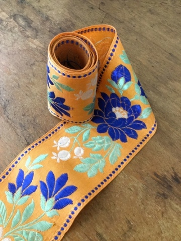 ヴィンテージ チロルテープ☆ チェコより 民族衣装 花 ハンドメイド素材 リボン・テープ tefutefu 通販｜Creema(クリーマ ...