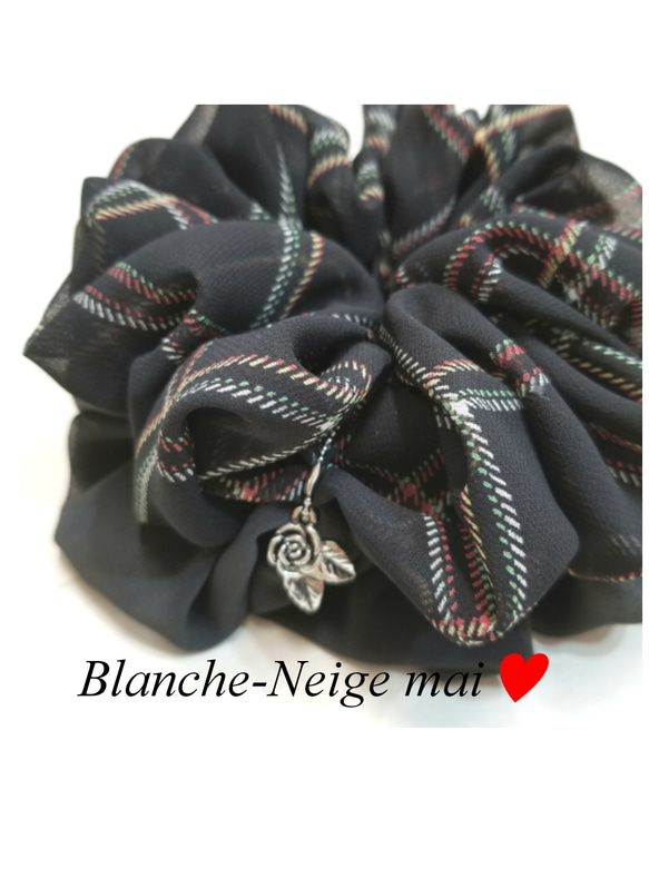 ラスト1つ‼再販3 新作 シックなcheck柄×ｽﾓｰｷｰblack Wボリュームシュシュ⭐ シュシュ Blanche-Neige mai ...