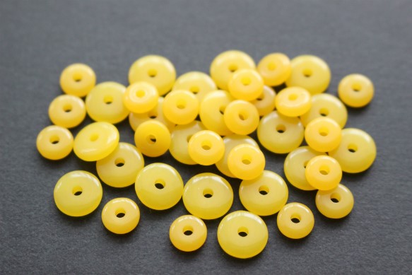 フェイクアンバー・スペーサー・2サイズミックス ビーズ M2euro 通販 5613682｜Creema(クリーマ)