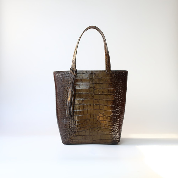 A4サイズトートbag・タテver☆彡グラデーションカラー・ トートバッグ naoao.bag 通販 8080314｜Creema(クリーマ)