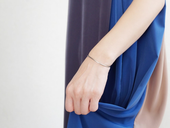 バングル「quiet.slender」 バングル・リストバンド CAPRIS 通販 1131657｜Creema(クリーマ)