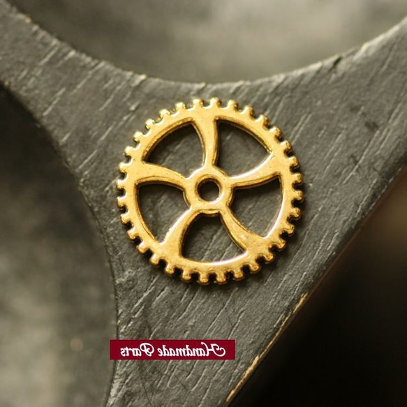 【ハンドメイドパーツ】アンティーク風・メタルチャーム・デコ・金古美・ギヤ(6個ｾｯﾄ)ac852 チャーム tanpo-po 通販 ...