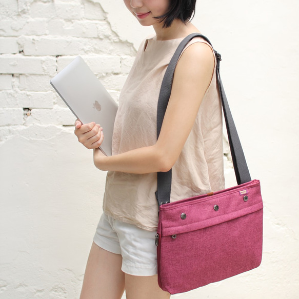 BAGCOM、軽くて簡単なショルダーバッグ（可変容量+ 12''Laptop OK）-ヘンプレッド★100380 ショルダーバッグ ...