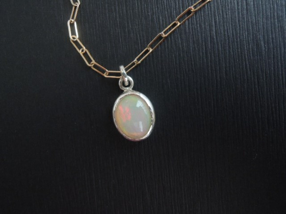 エチオピア・オパールのオーバルカボション ネックレス・ペンダント franny 通販 2045311｜Creema(クリーマ)