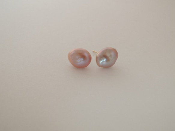 バロックパールのピアス ＜ smoky pink ＞ ピアス（スタッド・一粒） franny 通販 7056873｜Creema(クリーマ)