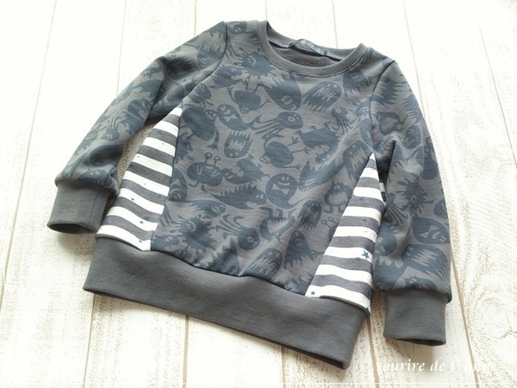【size110】切り替えトレーナー〈モンスター柄×★ボーダー〉 子供服 sourire de l`ange 通販｜Creema(クリーマ ...