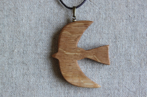 鳥木製ペンダント ネックレス・ペンダント La gouttelette 通販 11611373｜Creema(クリーマ)