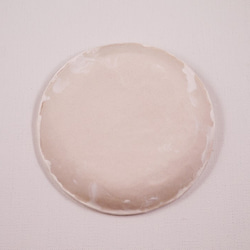 南天の陶器プレート-下絵付け＆レリーフ 小皿 KAISHIKI Studio 通販 3039366｜Creema(クリーマ)