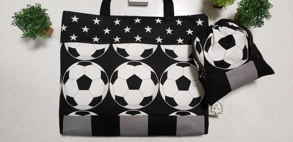 ☆new☆サッカーボールのレッスンバッグ＆コップ袋セット レッスンバッグ さしすの森 通販 11546459｜Creema(クリーマ)