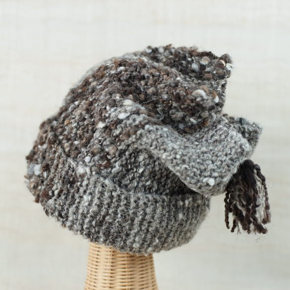 手紡ぎ糸の帽子/様々な原毛の異なる質感を生かして(ナチュラルカラー) キャップ 紡ぎ屋遊楽（ゆら） 通販 1431050｜Creema(クリーマ)