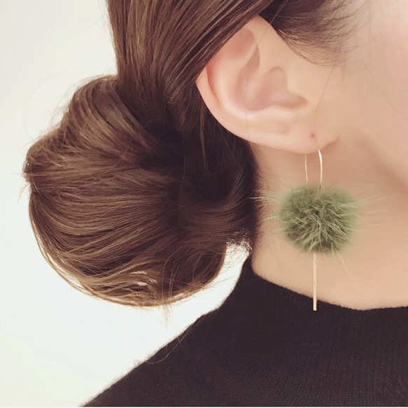 *coco vanilla* 14kgf ミンクファー フープピアス*khaki ピアス（フック・チェーン） coco vanilla 通販 ...
