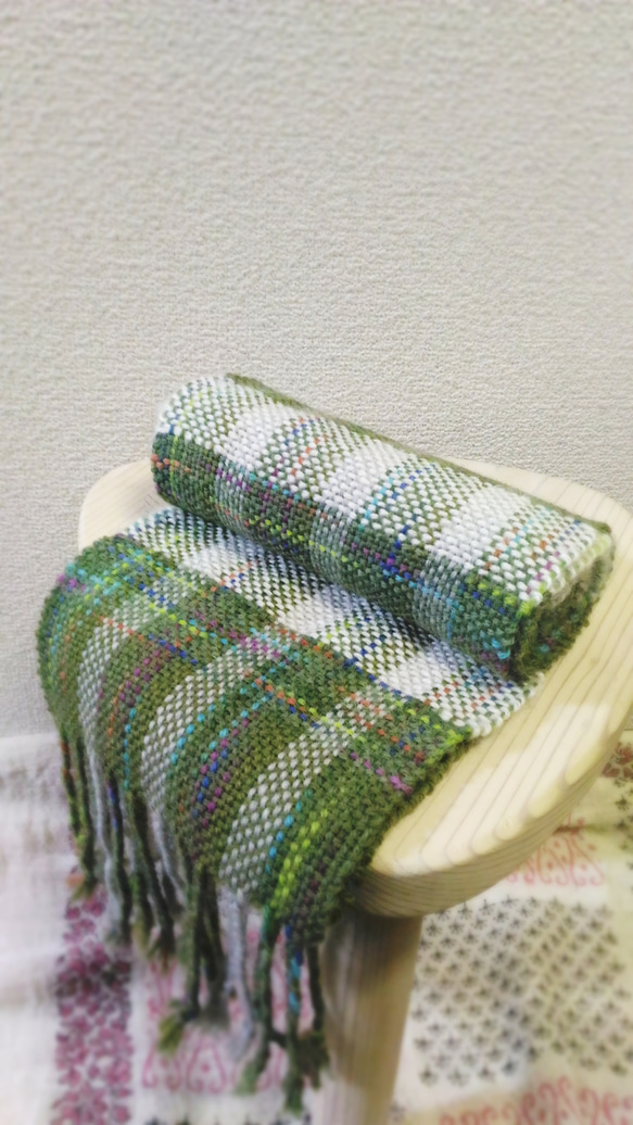 緑のチェック柄の手織りマフラー マフラー koa 通販 3211647｜Creema(クリーマ)