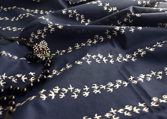 ミグラテール ネイビー 生地 ささきみえこ（はなはっか） 通販｜Creema(クリーマ) 1470854