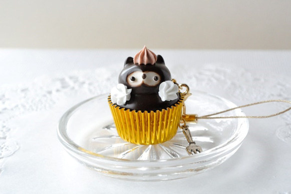 たぬきケーキ(金カップ) バッグチャーム minatsu 通販 3910596｜Creema(クリーマ)