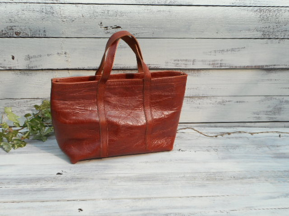 soldout M226本革ﾄｰﾄﾊﾞｯｸﾞ ｵｲﾙﾚｻﾞｰﾌﾞﾗｳﾝ 托特包 LeatherCraft372 的作品｜Creema 1524837