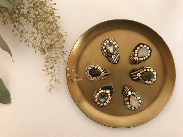 ビーズフリンジ×刺繍イヤリング〔ピアス〕 イヤリング・ノンホールピアス BORDER_handmade 通販 3073975｜Creema(クリーマ)