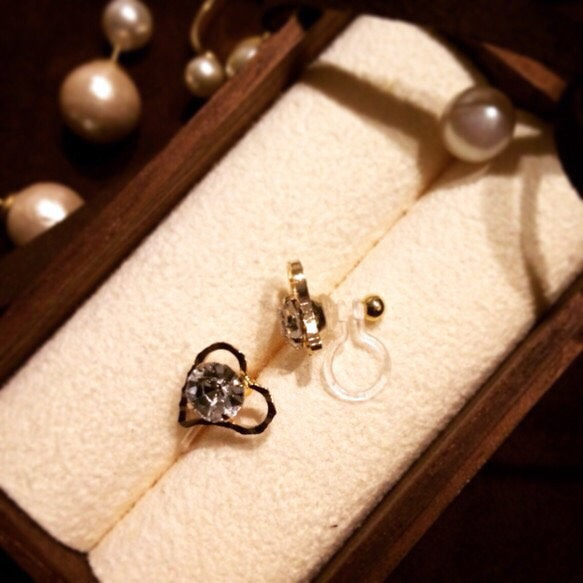 no.25 ハートビジューノンホールピアス イヤリング・ノンホールピアス BORDER_handmade 通販 929990｜Creema(クリーマ)