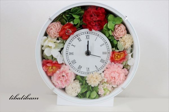 母の日に 花時計 赤ピンク系カーネーション フラワー時計 掛け時計・置き時計 libalibam(りばりば) 通販 5541005 ...
