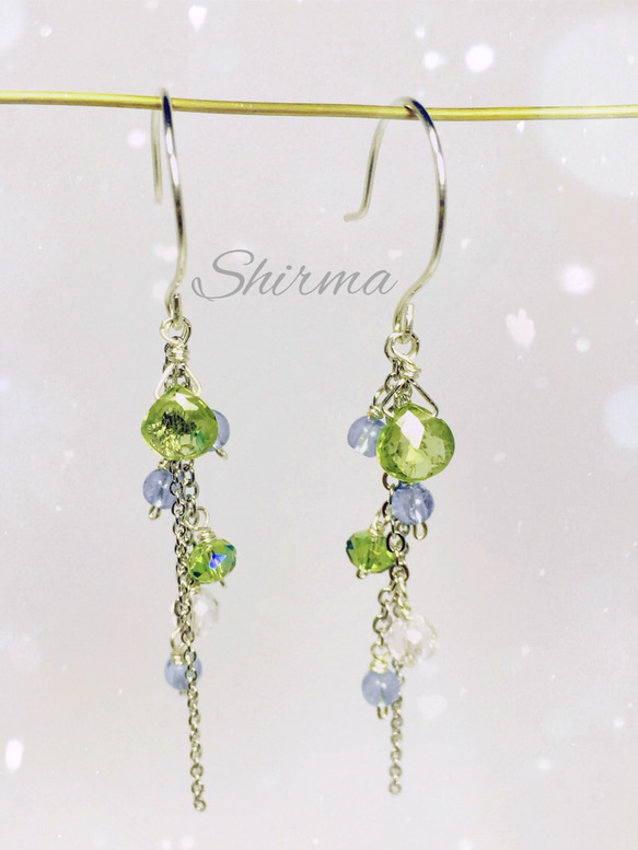 ペリドットとアパタイトのチェーンピアス(silver930) ピアス（フック・チェーン） Shirma 通販 3963298｜Creema(クリーマ)