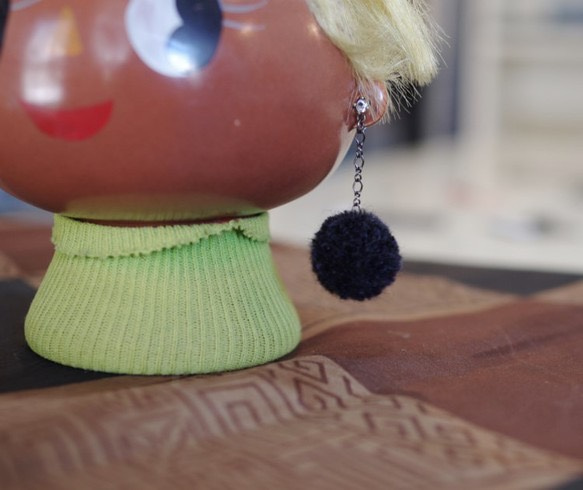 sacosaアクセサリー handmadeボンボンピアス ピアス（フック・チェーン） nunotoito 通販 1326557｜Creema ...
