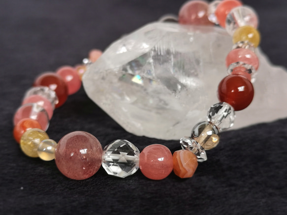 美と希望 〜 MIXED 薔薇色の石のブレスレット ブレスレット マダム クリスタル 通販 12724348｜Creema(クリーマ)