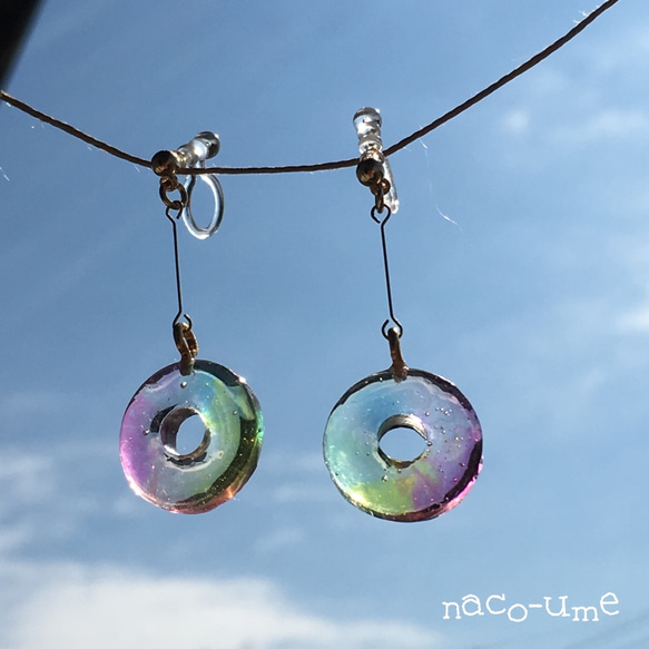 【送料無料】虹色キャンディーのイヤリング イヤリング・ノンホールピアス naco-ume 通販｜Creema(クリーマ) 3901758