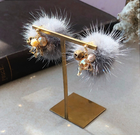 twinkle stones ミンクファー チャコールグレー ピアス/イヤリング ピアス（スタッド・一粒） and story 通販 ...