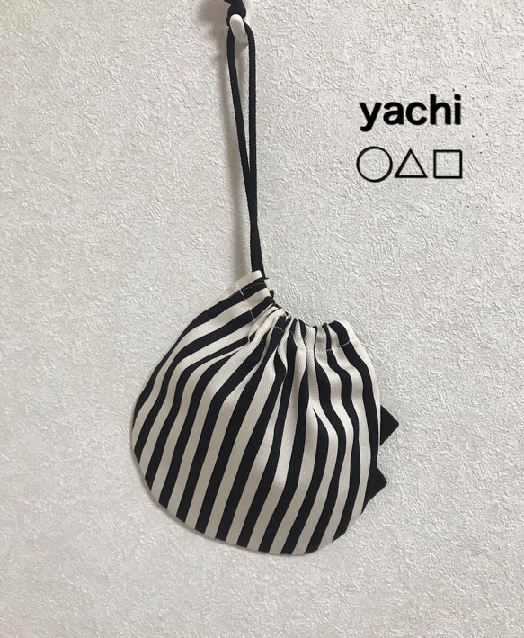 wani wani飾り付き ️まんまる巾着 ️ストライプの巾着袋 ️コップ入れ 給食袋 yachi 通販 12569484｜Creema(クリーマ)