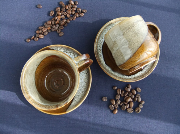 Creema限定福袋「白萩釉と飴釉の二色掛け珈琲カップ」セット ティーカップ 和泉太郎 通販 6616654｜Creema(クリーマ)