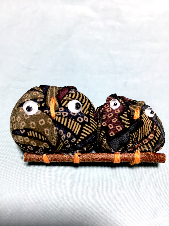 フクロウブローチ 正絹小物 ブローチ てしごと Tamiko 通販｜Creema(クリーマ) 3689746