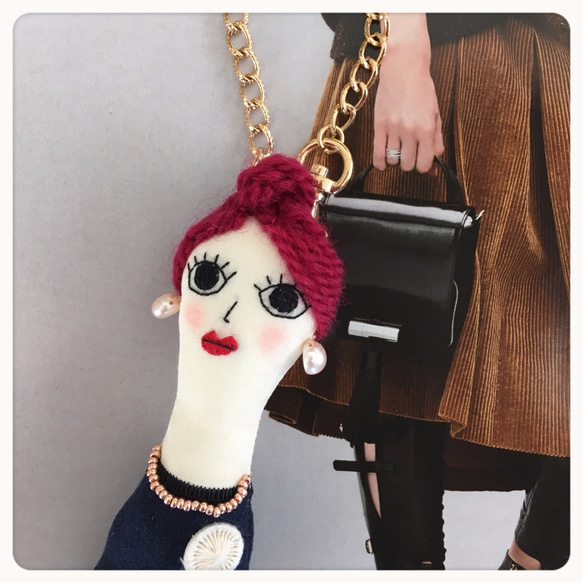 モダンガール ブローチ/バックチャーム