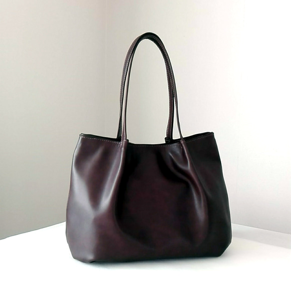 ふんわりタックトート（M)☆彡裏地付き・ダークブラウン・受注製作 トートバッグ nb-second 通販｜Creema(クリーマ) 4966473