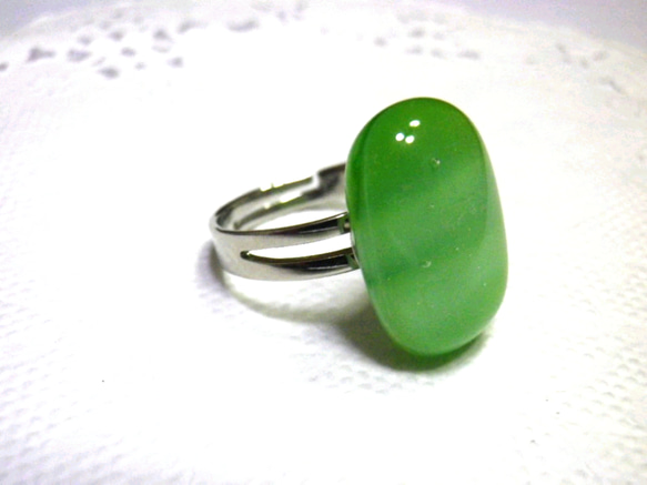 グリーンのガラスのリング№2 指輪・リング ゆうママ 通販 5352025｜Creema(クリーマ)