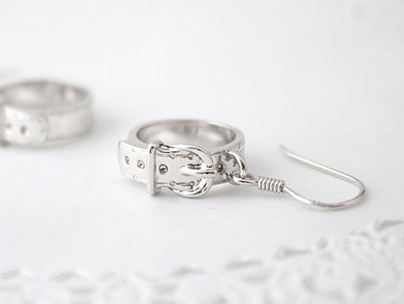 collar pierce ・首輪のピアス (rhodium plating)【受注制作】 ピアス（フック・チェーン） Jewelry ...