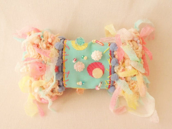 BON BON RIBBON 【D】 ブローチ Amy et Noey 通販｜Creema(クリーマ) 775140