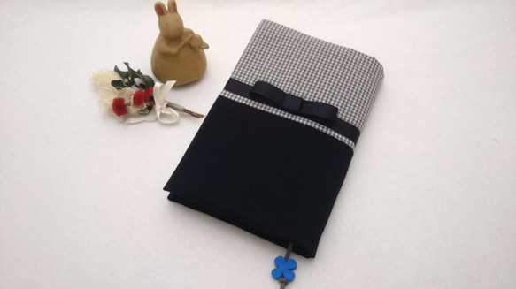 GLAYギンガムチエック×ブラック文庫本カバー ブックカバー F & C 通販｜Creema(クリーマ) 5610377