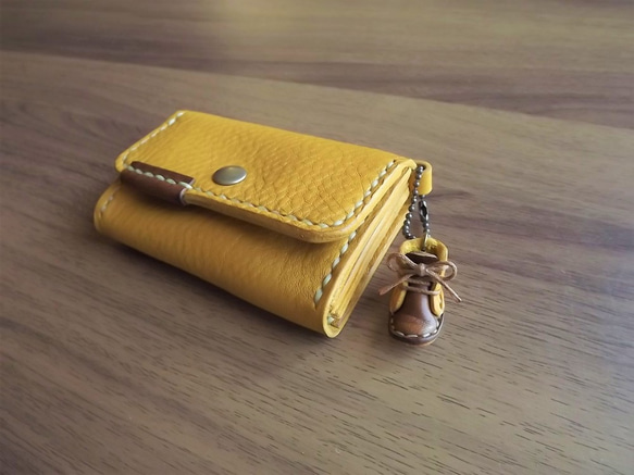 プレゼントにもおすすめ♪カードも入るコインケース♪ミニブーツ付き・黄色（マスタードイエロー）×茶色 小銭入れ・コインケース mayumeka ...