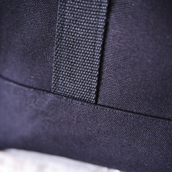 がま口2wayバッグ｜ハンド＆ショルダー＊ブラック帆布＊小ぶりなサイズ感で、装いにさりげない上品さを ショルダーバッグ ...