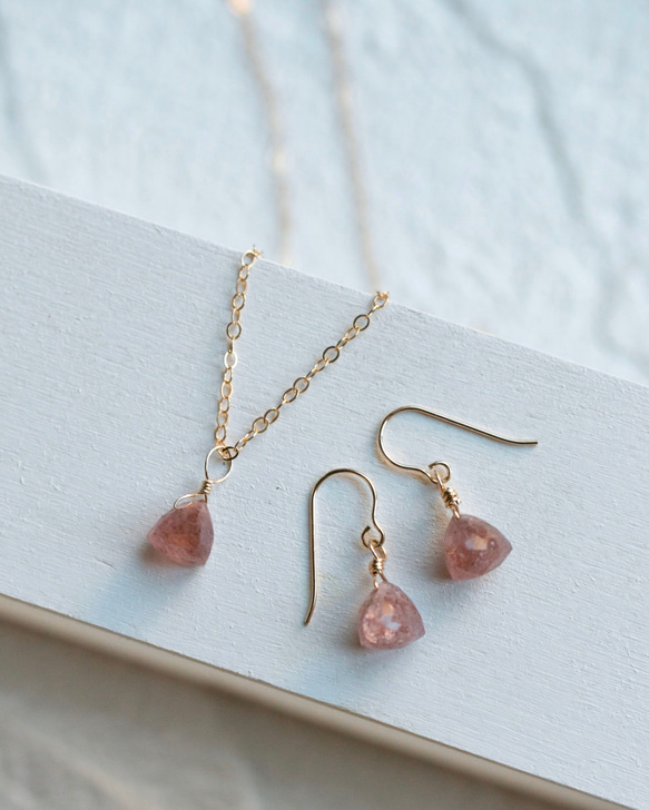 再々再々販♡桜色の春☆★レア宝石質ストロベリークォーツAAA★一粒ペンダント☆トリリオンカット ネックレス・ペンダント Aqua Nina ...