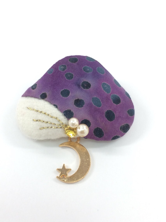 幻想☆キノコ ブローチ ブローチ とまなつ 通販 3240320｜Creema(クリーマ)