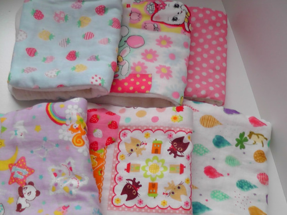 ガーゼハーフハンカチ6枚♪おんなのこ*レトロ 雑貨・その他 naito-cafe 通販 1361354｜Creema(クリーマ)