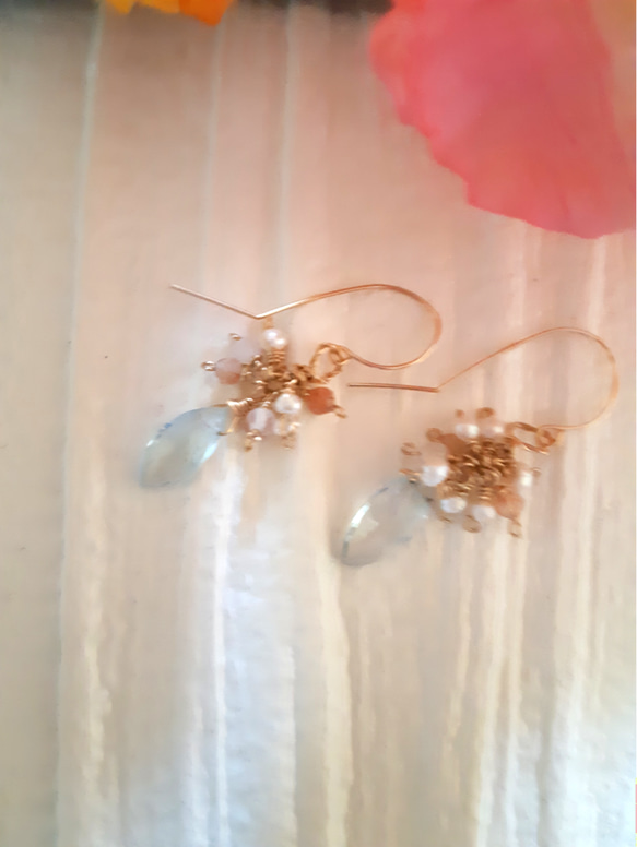 ブルートパーズと淡水パールの春ピアス（14kgf）10月の誕生石（イヤリングに変更可能） ピアス（フック・チェーン） le petit lumiere 通販｜Creema(クリーマ) 8541556