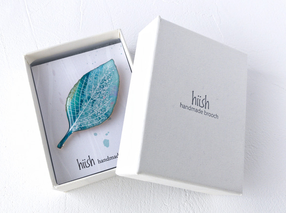 ★再販★木の葉のブローチ(湖色) ブローチ hiish - イッシュ - 通販 7513001｜Creema(クリーマ)